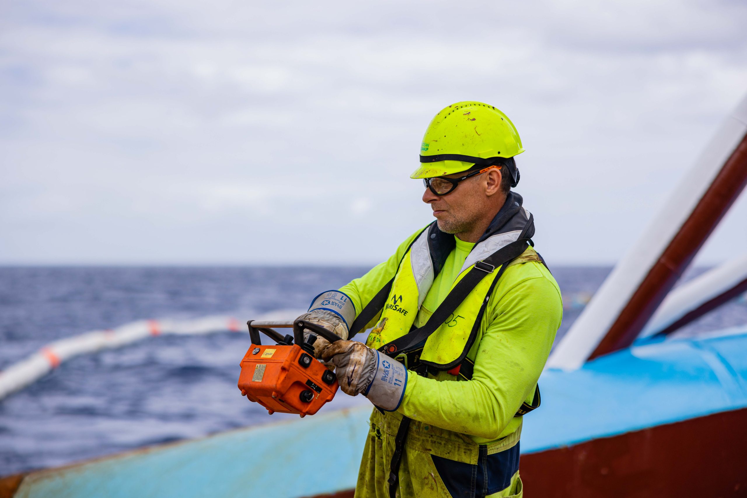 The Ocean Cleanup - Trip 14 - R5_230522_S002_Recovery_Photo_Day34_Toby ...